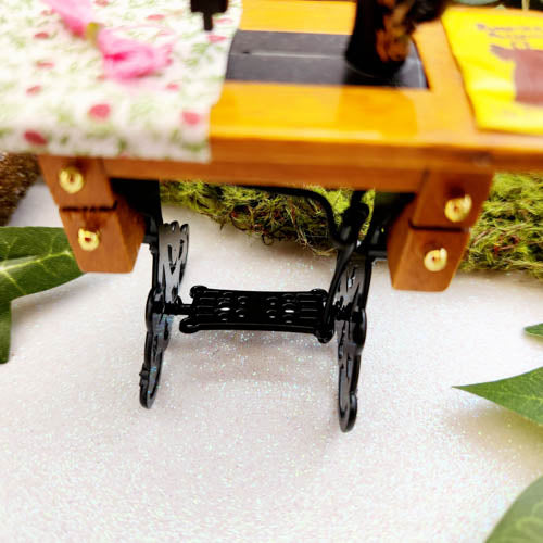 Sewing Machine Fairy/Dolls House (approx. 8x8cm) – Inspire Me Online