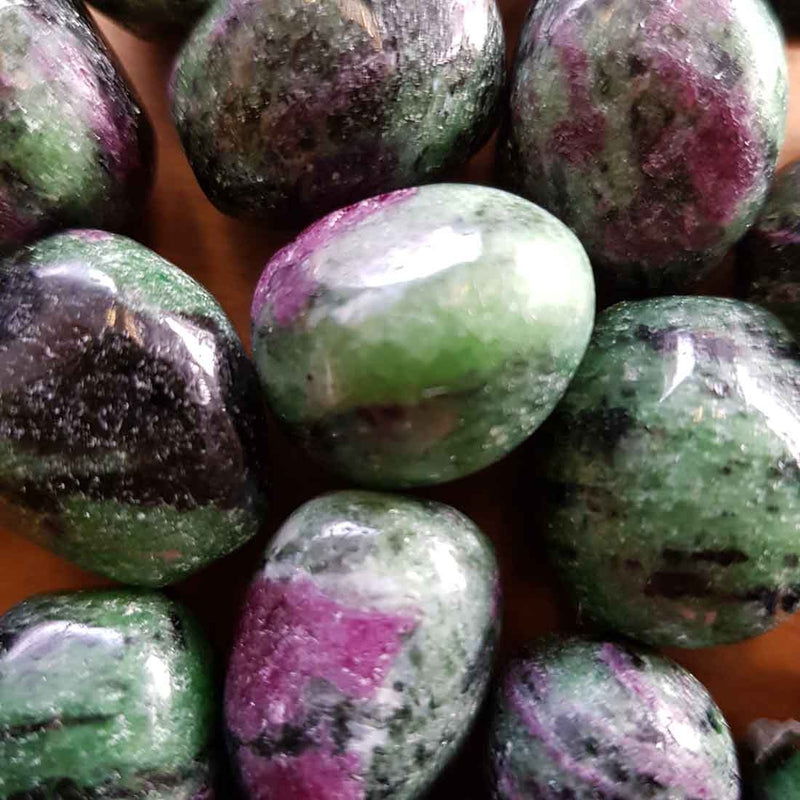 Ruby in Zoisite aka Anyolite Tumble (assorted) – Inspire Me Online