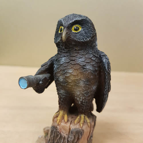 Ruru (owl) With Torch (approx. 9.5x5x5cm) – Inspire Me Online