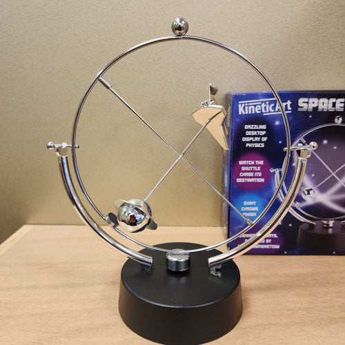 Space Shuttle Kinetic Art (approx.23x11x23.5cm) – Inspire Me Online